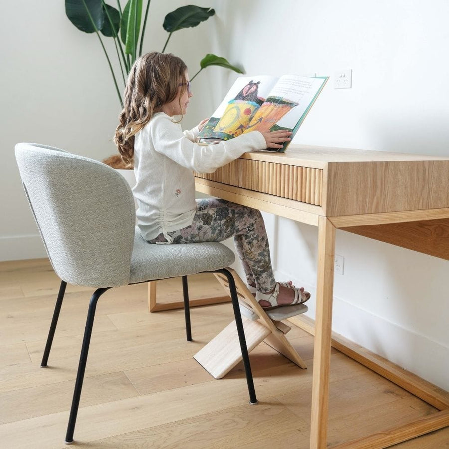 Footsi Grow – Adjustable Kids' Footrest for Dining & Study – nibbleandrest